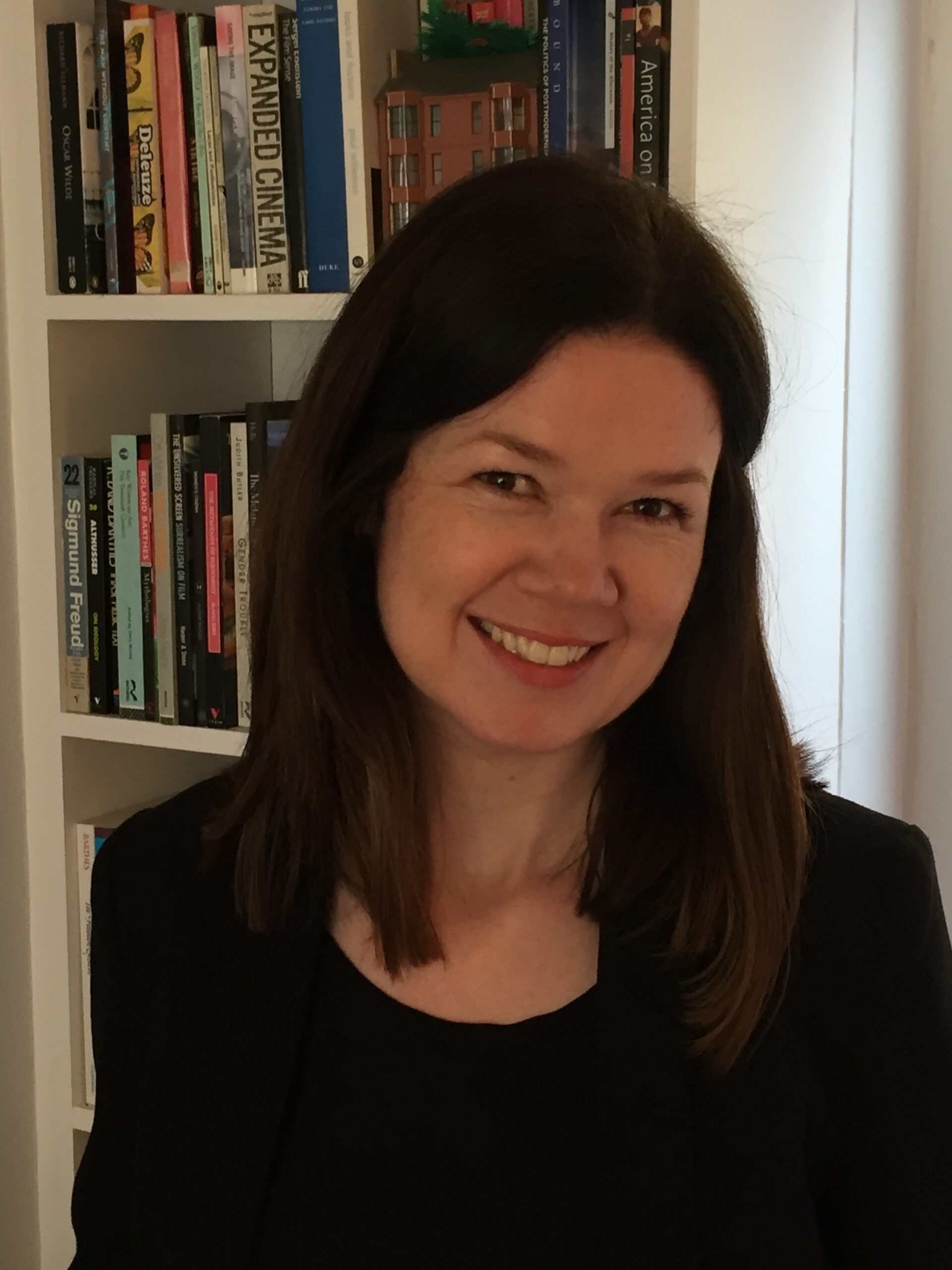 Professor Sarah Smith | SAHA: The Scottish Arts and Humanities Alliance ...